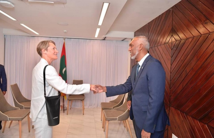 President-elect Dr. Muizzu meets with British Ambassador